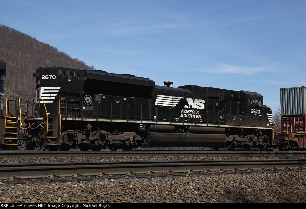 NS 2670